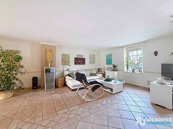 Maison 5 pièces à Ormes, à vendre
