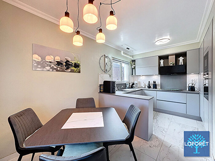 Maison à vendre - Onnaing - 8 pièces - 5 chambres