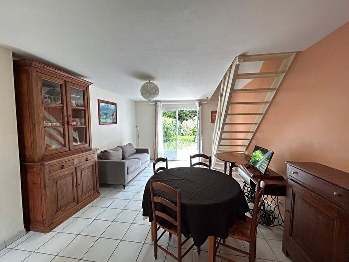 Maison 3 pièces à Centre Bourg, Séné, à louer