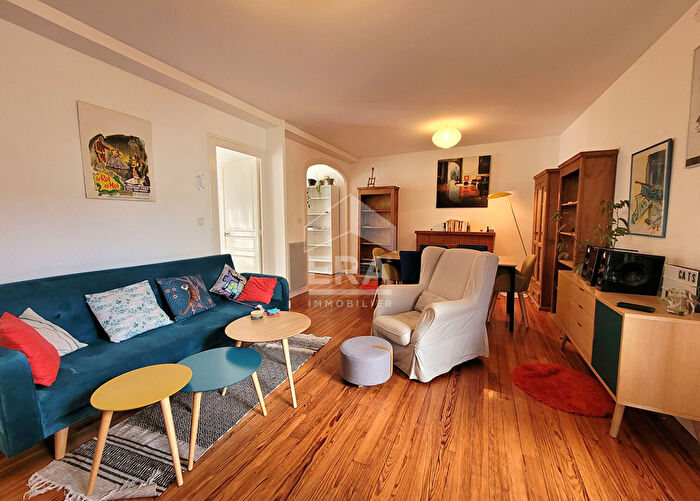 Appartement 4 pièces à Pau, Centre-ville, à louer