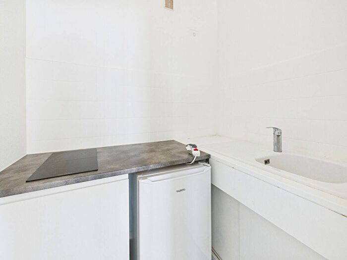 Appartement à louer - Centre-Ancienne Ville, Metz - 1 pièce