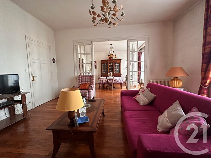 Appartement à vendre - Roanne, Centre-ville, Varenne - 5 pièces - 2 chambres