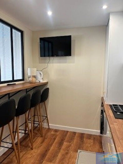 Appartement à louer - Lourdes, Centre-ville, Place Peyramale, Gare - 1 pièce