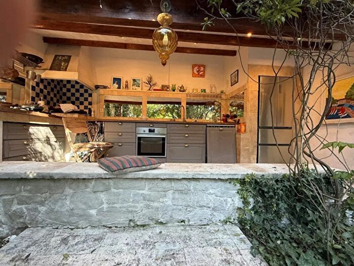 La Roquebrussanne : Maison 9 pièces à vendre