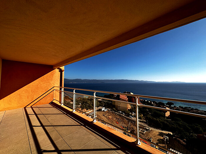 Appartement à vendre - Ajaccio, Les Sanguinaires - 4 pièces - 3 chambres