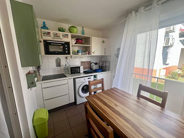 Appartement à louer - Saint-François - 1 pièce