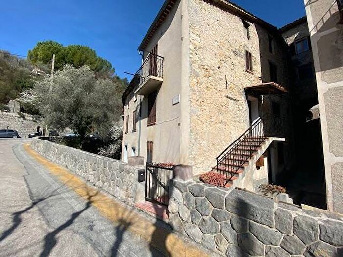 Touët-de-lEscarène - Maison 3 pièces à louer