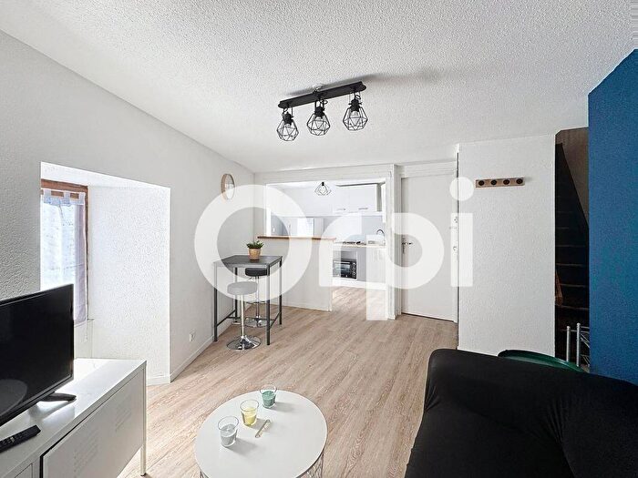 Appartement à louer - Nord, Saint-Flour - 2 pièces - 1 chambre