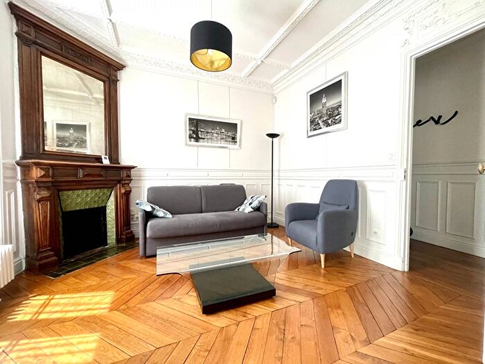 Appartement à louer - Ternes-Maillot, Paris ème arrondissement - 3 pièces - 1 chambre