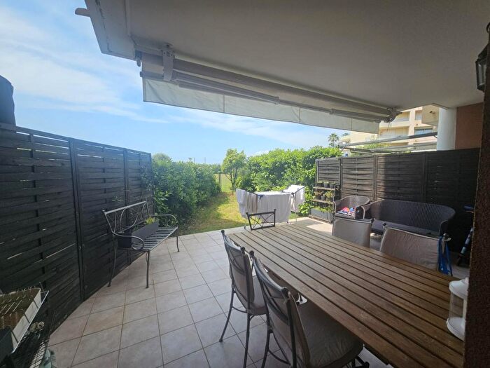 Antibes, Antibes-les-Pins, Trianon, Le Fournel, Peyregoue - Appartement 3 pièces à louer
