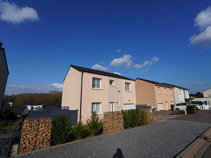 Maison à vendre - Hayange - 6 pièces - 4 chambres