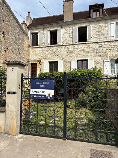 Maison 4 pièces à Vincelottes, à vendre