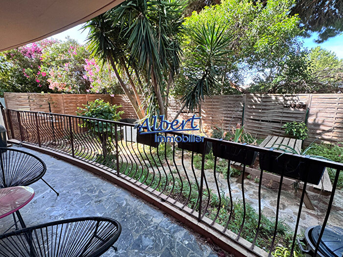 Sanary-sur-Mer, Le Baou, Saint-Roch : Appartement 2 pièces à vendre