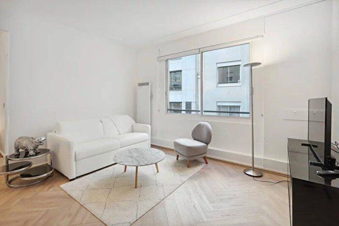Triangle d'Or, Paris 8ème arrondissement - Appartement 2 pièces à louer