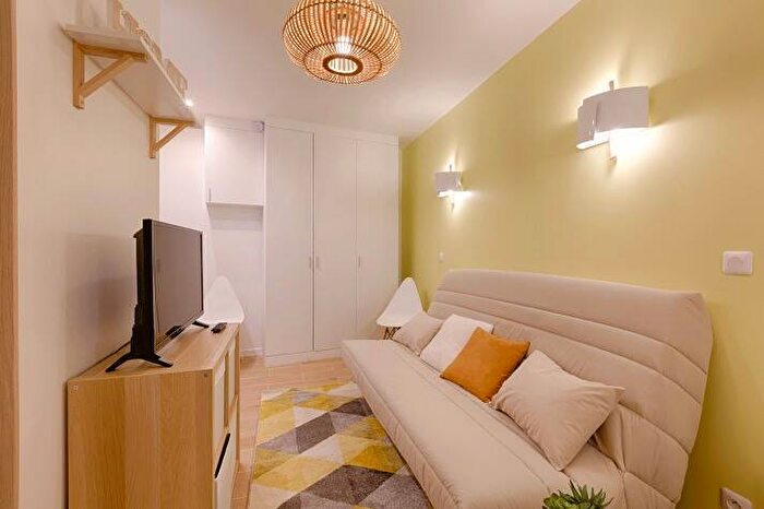 Appartement à louer - Télégraphe-Pelleport Saint Fargeau, Paris ème arrondissement - 1 pièce