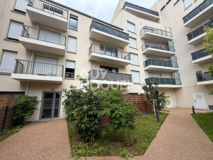 Appartement 3 pièces à louer à Stains, Allende