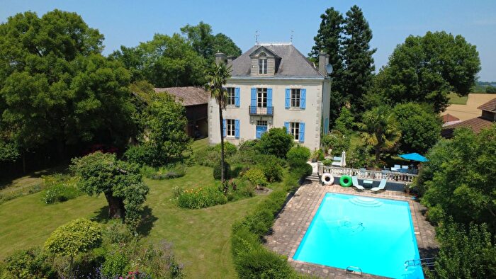 Maison à vendre - Miélan - 8 pièces - 5 chambres