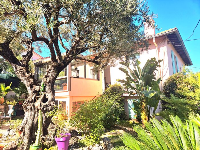 Maison à vendre - Cannes, Carnot - 5 pièces - 2 chambres