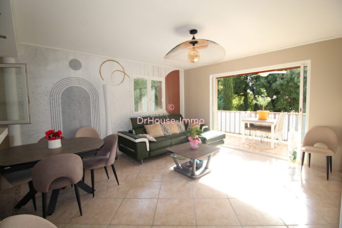 Appartement 4 pièces à vendre - Cavalaire-sur-Mer, Centre-ville