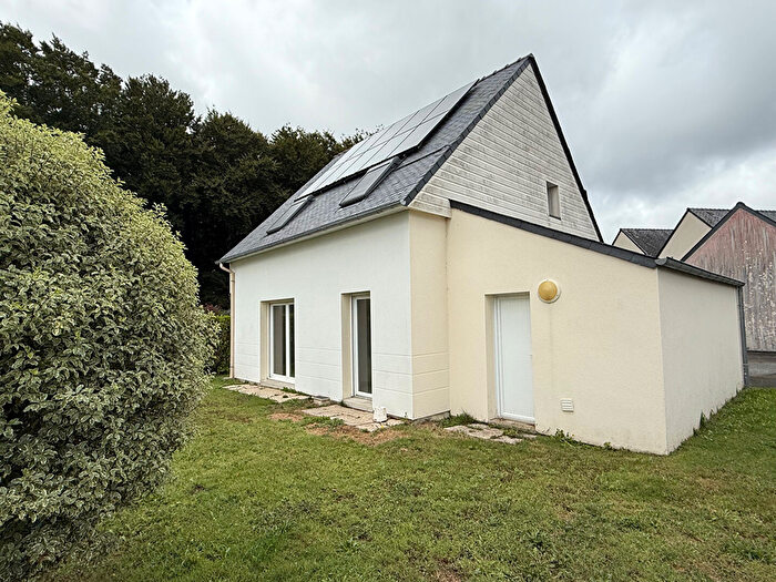 Maison à louer - Pleuven - 4 pièces - 3 chambres