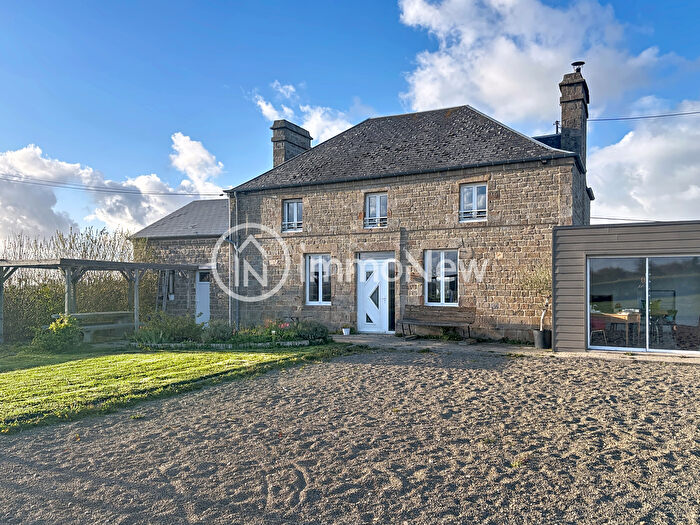 Maison à vendre - Sourdeval - 5 pièces - 3 chambres