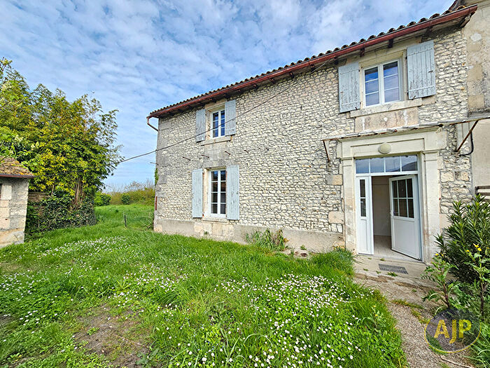 Maison à vendre - Saint-Sever-de-Saintonge - 13 pièces - 8 chambres