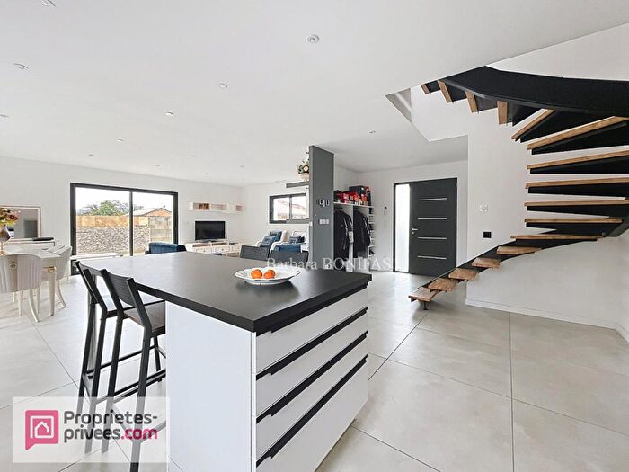 Maison à vendre - Saint-Sulpice-la-Pointe - 4 pièces - 3 chambres