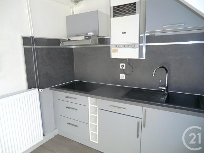 Appartement à louer - Brive-la-Gaillarde, Centre-ville, Pont Cardinal, Champanatier - 2 pièces - 1 chambre