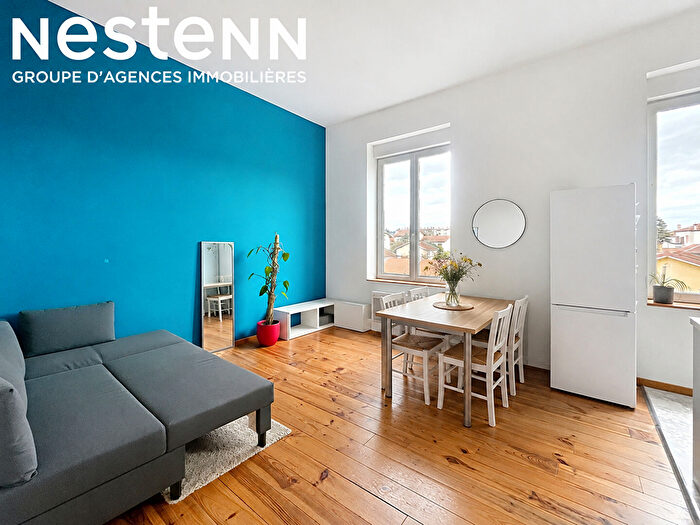 Appartement 2 pièces à Sathonay-Camp, à vendre