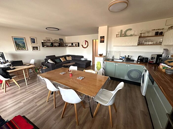 Appartement 3 pièces à Bordeaux, Bassins à Flot, à louer