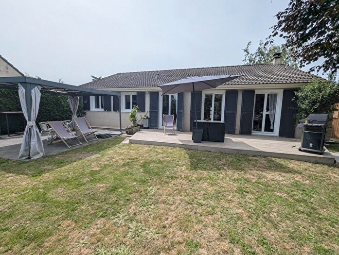 Saint-Germain-de-la-Grange : Maison 4 pièces à vendre