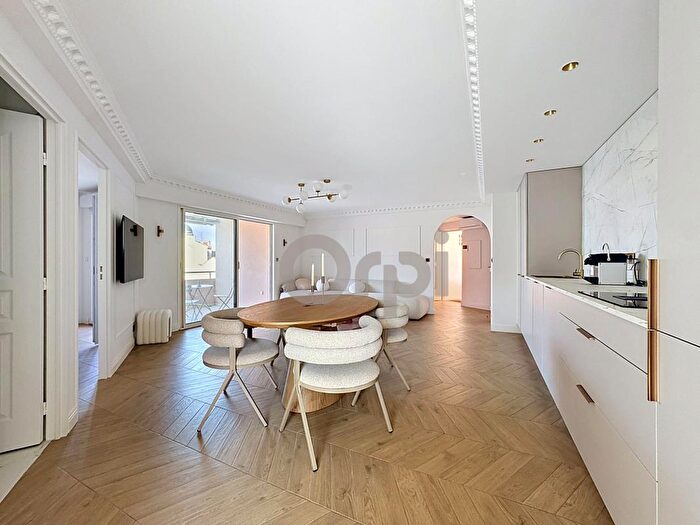 Appartement 3 pièces à vendre - Saint-Raphaël, Centre-ville
