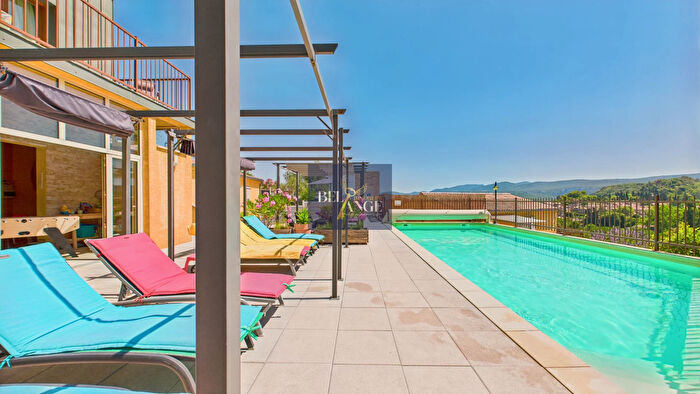 Maison à vendre - Salavas - 12 pièces - 8 chambres