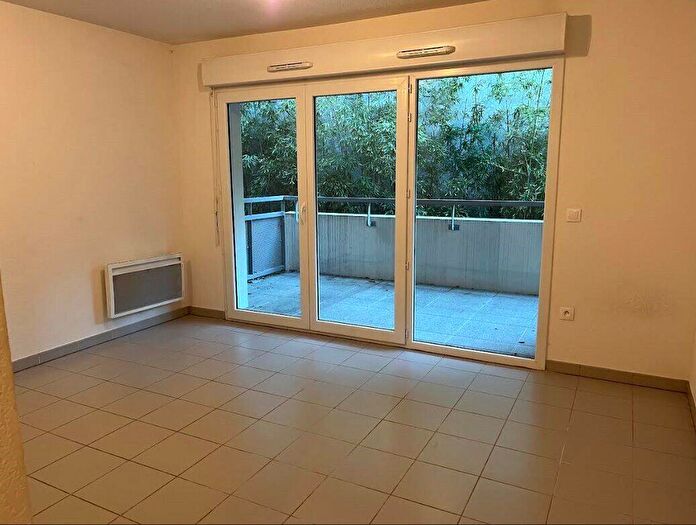 Casernes, Nîmes : Appartement 1 pièce à louer