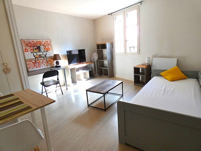 Centre-Hôtel de Ville, Limoges : Appartement 1 pièce à louer