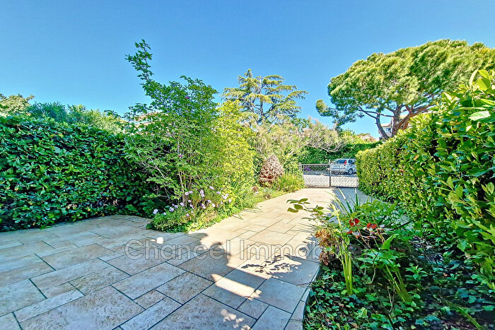 Appartement à vendre - Antibes, Antibes-les-Pins, Trianon, Le Fournel, Peyregoue - 4 pièces - 3 chambres