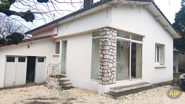 Maison 5 pièces à vendre à Saint-Georges-des-Coteaux