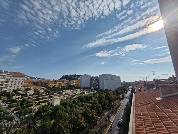 Nice, Carabacel : Appartement 2 pièces à louer