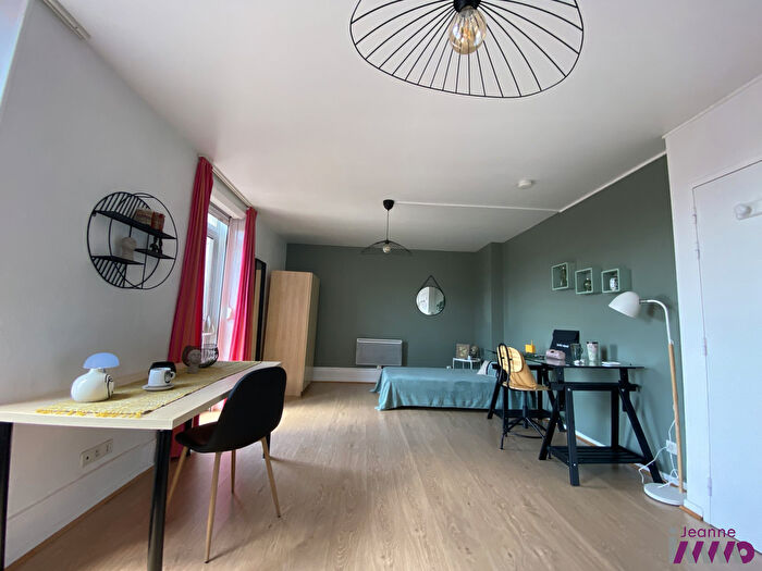 Appartement à louer - Belfort, Centre-ville, Fb de Montbéliard - 1 pièce