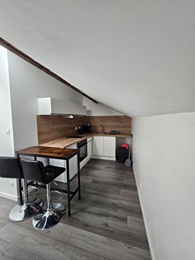 Appartement 1 pièce à louer - Bourgoin-Jallieu, Libération, Barbusse