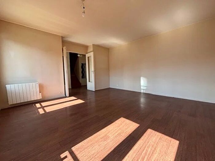 Appartement à vendre - Tournan-en-Brie - 3 pièces - 2 chambres