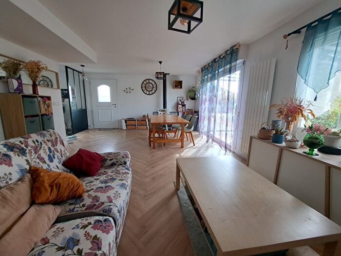Maison 5 pièces à Brains, à vendre