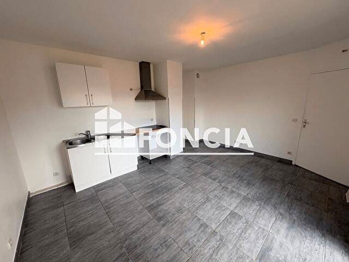 Appartement à louer - La Pyramide, Brunoy - 2 pièces - 1 chambre