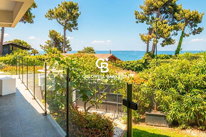 Maison à vendre - Lège-Cap-Ferret - 9 pièces - 7 chambres