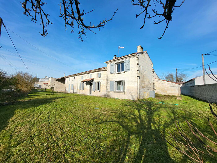 Maison à vendre - Thénac - 6 pièces - 3 chambres