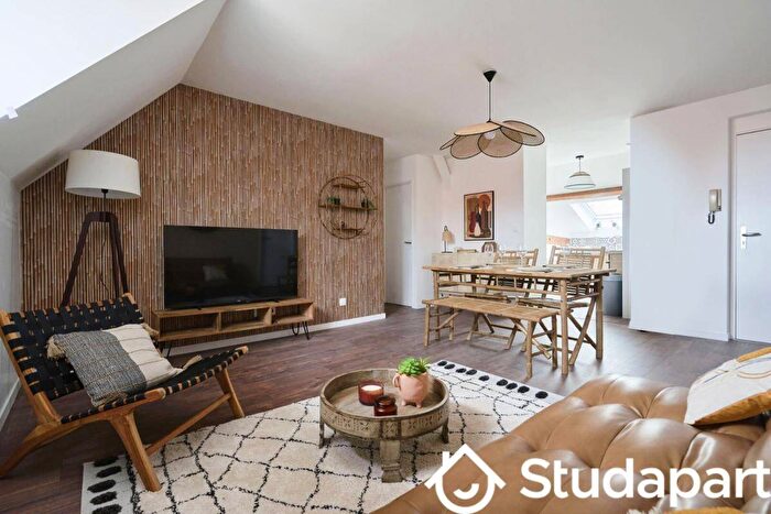 Appartement à louer - Saurupt-Clémenceau, Nancy - 1 pièce - 2 chambres