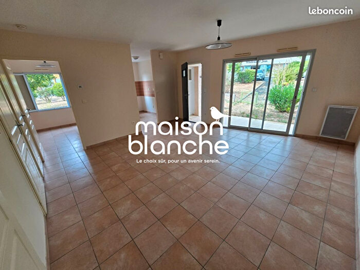 Saint-Jean-d'Angély : Maison 2 pièces à vendre