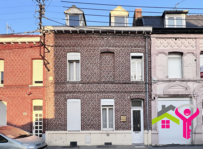 Maison à vendre - Denain - 6 pièces - 5 chambres