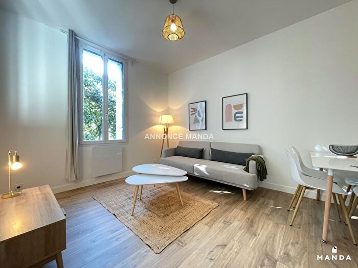 Appartement 2 pièces à Bordeaux, Judaïque, à louer