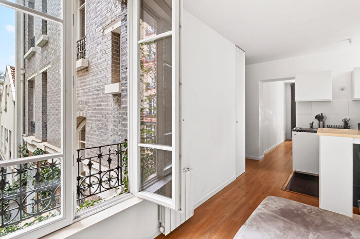 Appartement à louer - Boulogne-Billancourt, Menus, Jean Baptiste Clément - 2 pièces - 1 chambre